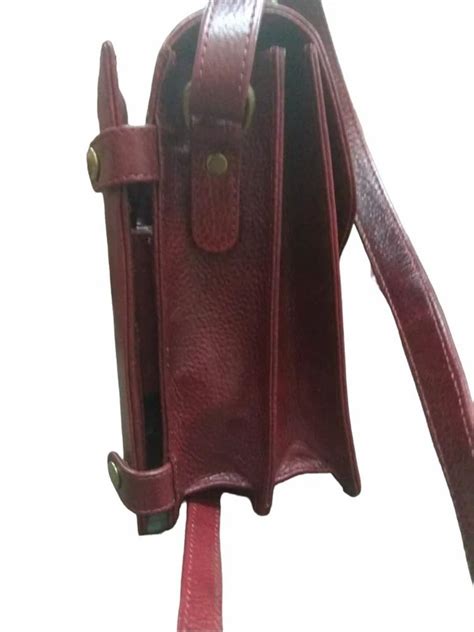 Women Leather Sling Bag At ₹ 890 Piece चमड़े का स्लिंग बैग In Mumbai Id 10972451573