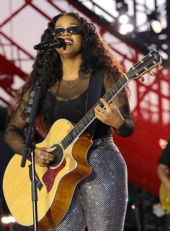 Her Biography Music Albums Songs And Facts Britannica