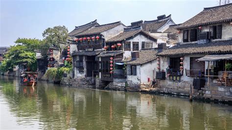 Building Town Ancient Architecture Powerpoint Background For Free Download Slidesdocs