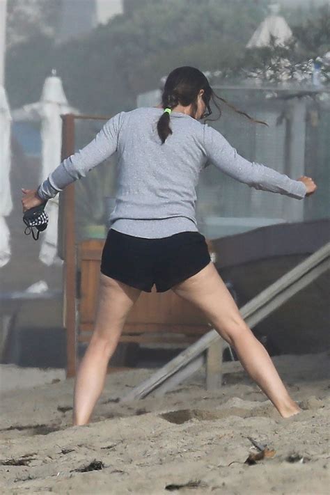 Jennifer Garner Out At A Beach In Malibu Hawtcelebs