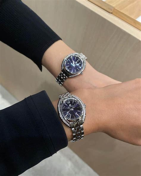 辻直子さんのインスタグラム写真 辻直子Instagram 時計がすきなあの人の顔がうかびました あらためて時計を素敵に手元に添えたく