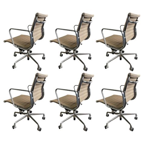 What Is The Difference Between A Computer Chair And An Office Chair Questions And Answers 1stdibs