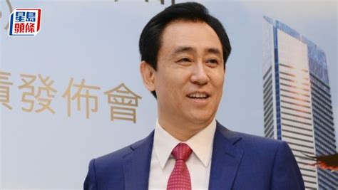 许家印被指欠债53亿元，债主要求出售其柯士甸道物业抵债，法庭今批准售价下调至275万港元 星岛环球网