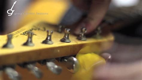 THE BEST Method on How to Change Guitar Strings: Fender Vintage Style ...
