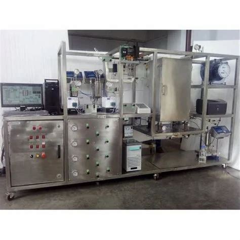 Single Three Phase Lab Scale Reactor System Capacity To ML At Rs In Nashik
