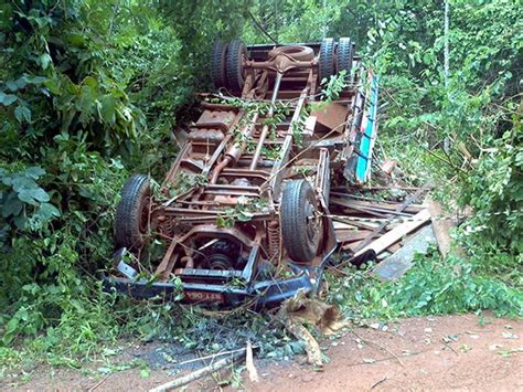 G1 Criança Que Viajava Na Carroceria De Caminhonete Morre Em Acidente
