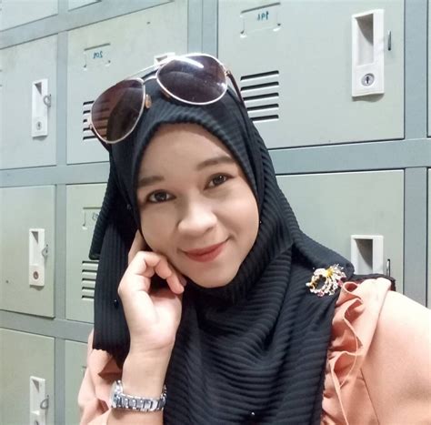 คิดได้ไงเอาเปลือกแตงโมทำถ้วยรองน้ำยาง คิดได้ไงก่อน ถ้วยรองน้ำยาง ชาวสวนยาง คนงานกรีดยาง