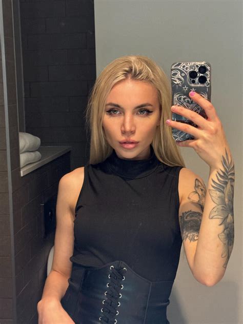 Bratty Princess Selena S Personalized Video Shout Outs Loyalfans