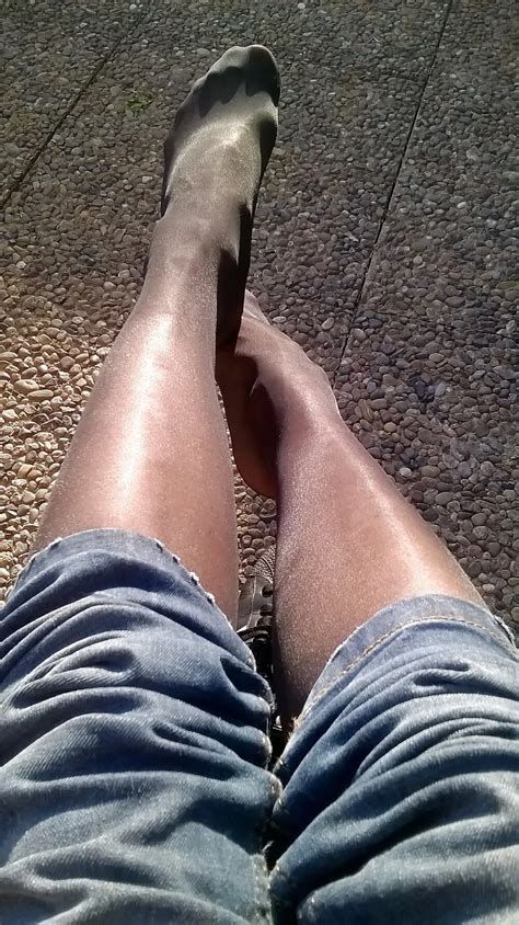 Sneakers With Pantyhose Nude Pics Xhamster