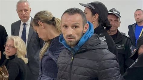 Майка и пастрок обезобразиха от бой 5 годишния си син