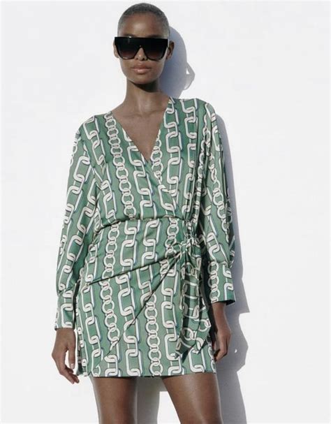 Zara сукня — ціна 1090 грн у каталозі Короткі сукні Купити жіночі речі за доступною ціною на