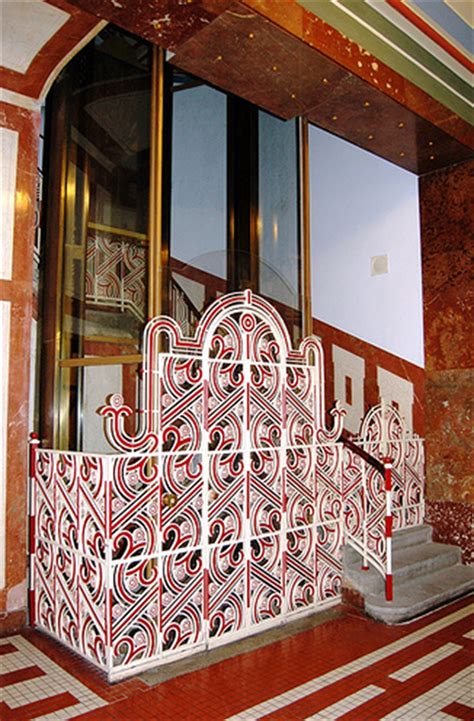 Legio Bank Building | Prague Stay