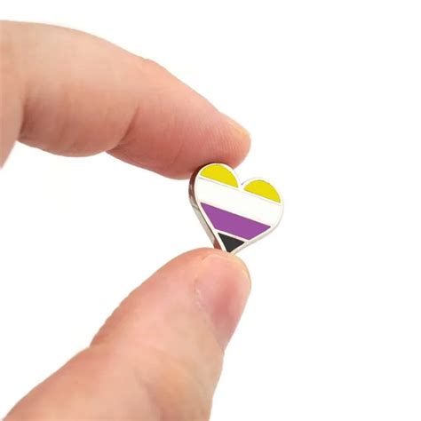 Non Binary Enamel Pin Tiny Heart Compoco