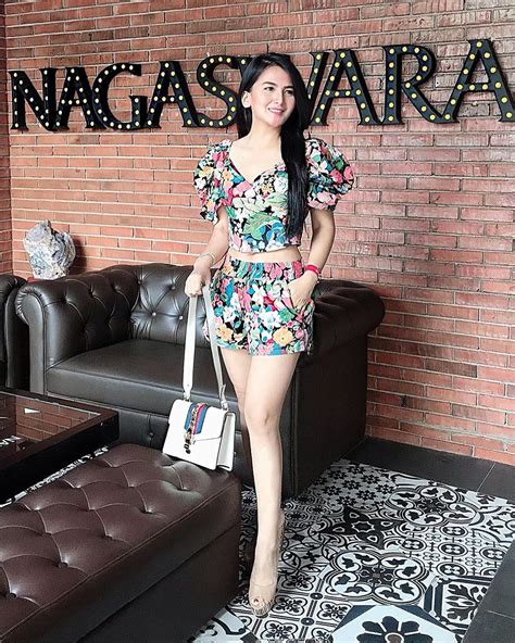 Selebgram Cantik Jakarta Selebgram Cantik Ini Doyan Traveling Yakin Nggak Mau We Did