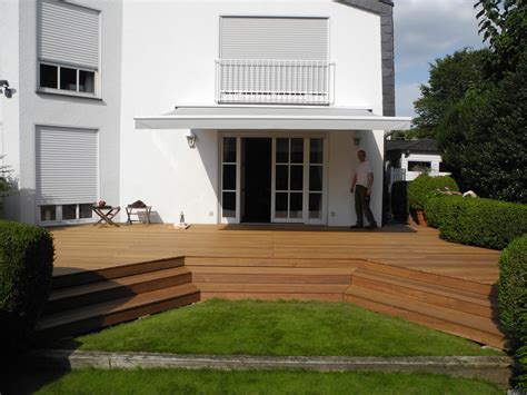Ipe Holzterrasse Mit Treppenabgang Zum Garten Privathaus Bad Homburg