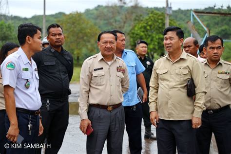 ឯកឧត្តម យន្ត មីន ចុះពិនិត្យរោងចក្របំលែងកាកសំណល់ផេះធ្យូងថ្មនៅស្រុកស្ទឹងហាវ ក្រសួងព័ត៌មាន