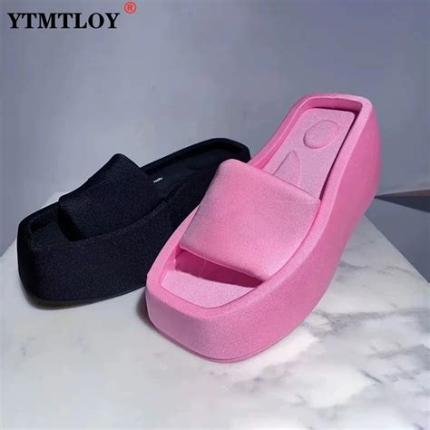 새 플랫폼 여성 슬리퍼 여름 광장 발가락 브랜드 새틴 샌들 Womensexy 하이힐 신발 비치 샌들 플립 플롭 Aliexpress