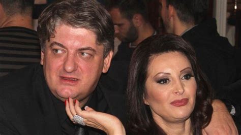Девојката на Тони Бијелиќ е 15 ГОДИНИ ПОМЛАДА ОД НЕГО А ДРАГАНА СО ГОДИНИ НАСЕТУВАЛА СЕ