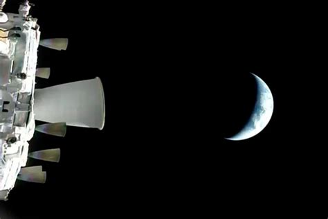 Humans Leave Earth Orbit For First Time Since 1972 As Artemis Ii Heads To The Moon Yahoo