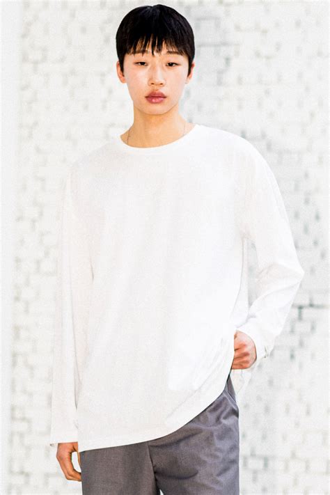 제너럴아이디어 Man 루즈핏 롱 슬리브 티셔츠 White