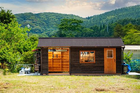 大人の秘密基地「小屋」の奥深き世界。雑誌『小屋』編集長が選んだときめく小屋10選！ ガレージ・趣味部屋・菓子店など Michill Bygmo（ミチル）