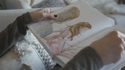 About 1 — How To Hold A Cockroach