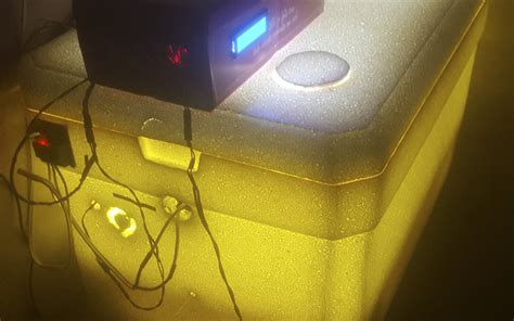 Circuit Design Chocadeira Com Arduino Versão Simplificada Tinkercad