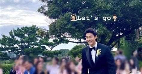 반려견과 함께 신랑 입장이기우 24일 비연예인과 제주도 야외 결혼식