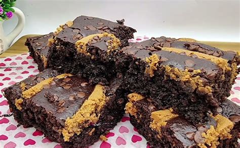 Мега шоколадов кекс с 1 яйце разбъркай излей и изпечи Сочно и много шоколадово За Жената