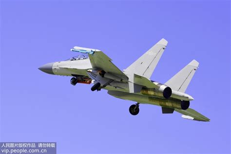 北部战区空军航空兵某旅组织适应性飞行训练 图片频道 人民网