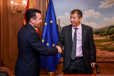 Премиерот Заев се сретна со извршниот директор на Европската агенција за воздухопловна