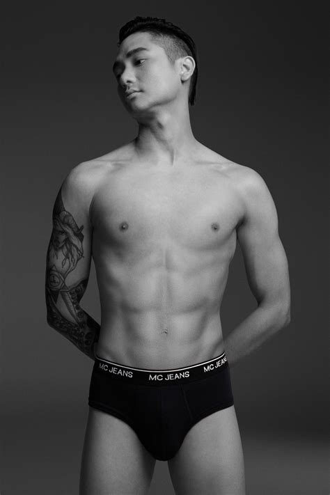 ช้อปเสื้อผ้าผู้ชายทั้งหมด บนแม็คชอปออนไลน์สโตร์ Mcshop