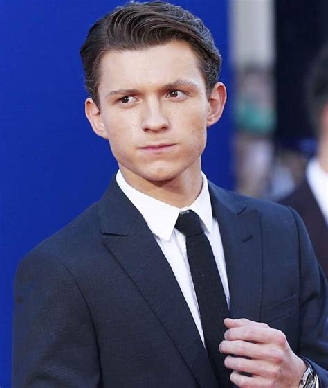 Tom Holland Biography Age Height Girlfriend And More Mrdustbin