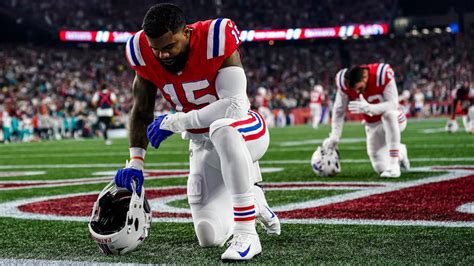 Patriots Ezekiel Elliott Anticipates Emotions In Return To Atandt