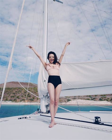 6 Hot Sexy Jen Chae Bikini Pics