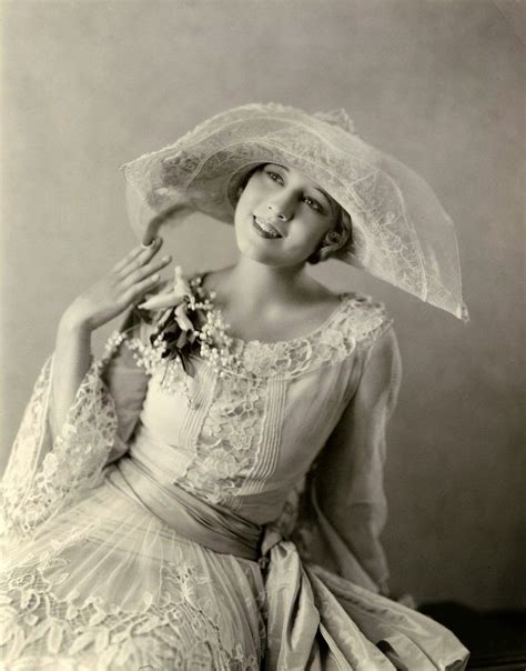 28 Classic Portrait Photos Of Sally Rand The Most Scandalous Burlesque