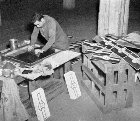 Lhistoire Secrète De La Sérigraphie 33 Létrange Destin De La