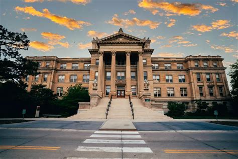 Pros And Cons Of Wagner College