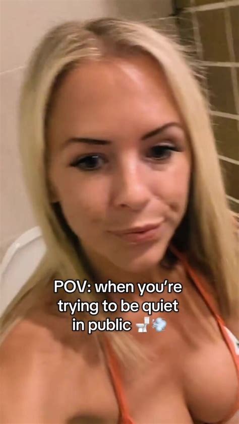 Girl Farting In Public Toilet 中文