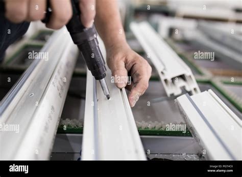 Factory For Aluminum And Pvc Windows And Doors Production Manual