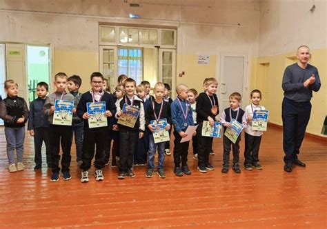 Начало новой учебной недели началось с поднятия Государственного флага Российской Федерации