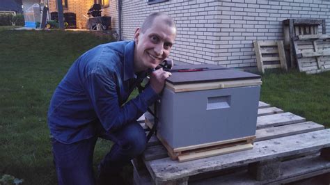 Min Første Bikube Henriks Honning Og Bier