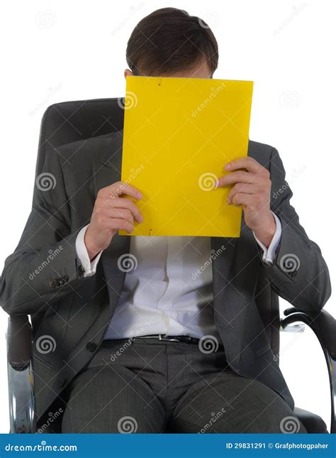 Бизнесмен на офисе сидит в стуле Стоковое Изображение изображение насчитывающей уверенно