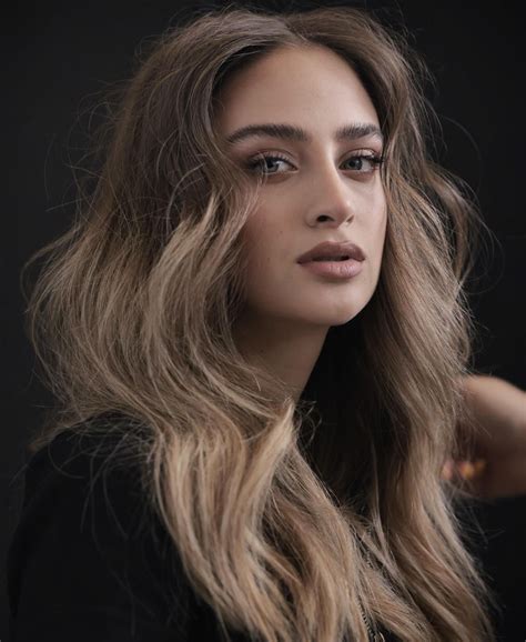 ואלרי חמאתי חושפת בצד הערבי קוראים לי בוגדת אייס