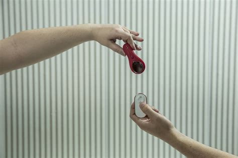 Sex toys tecnológicos e temáticos inovam mercado erótico Mpme Folha