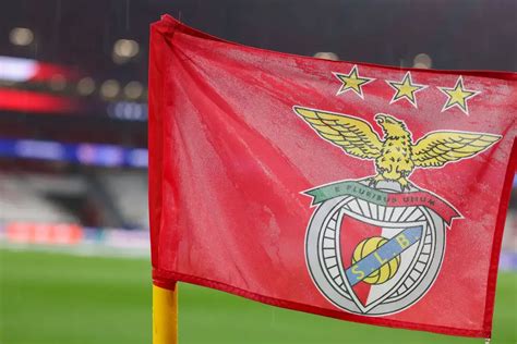 Benfica Told No By Manchester United For Transfer Deal Centredevils