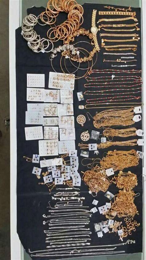 លួចគ្រឿងអង្កាពីផ្សារកោះទាវ យកទៅលក់នៅផ្សារកោះធំបែរជាជាប់ខ្នោះទៅវិញ សម្លេងសហគមន៍ខ្មែរ