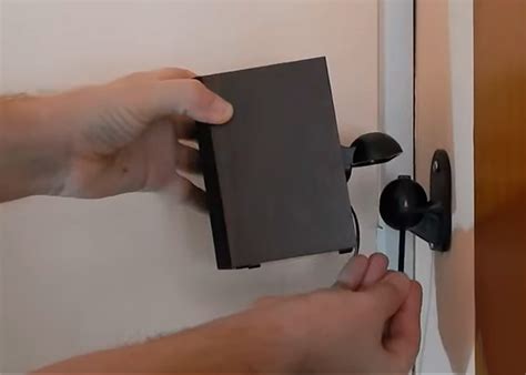 How To Hang Bookshelf Speakers On Wall