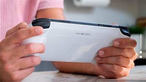 اولین تصاویر از کنسول دستی لاجیتک لو رفت