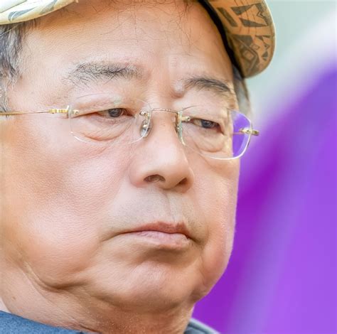 초이 문재인 김어준 욕해서 얻을 이익이 뭐냐 세상은 어쨋든 이익을 위해서 살아가는 것이다 우리나라도 대량무기 수출하기위해